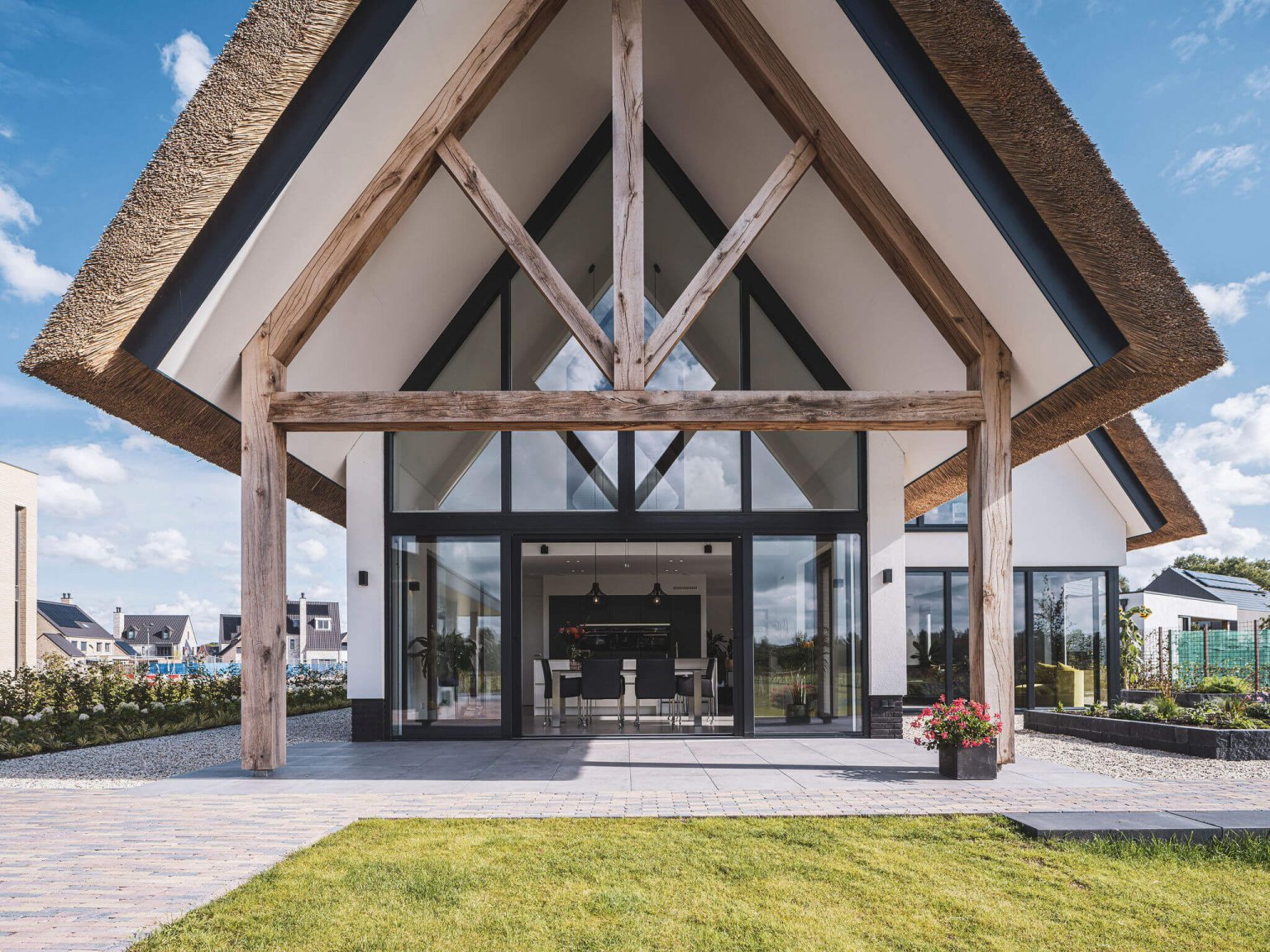 Huis met houten balken bouwen - Buitenhuis Villabouw